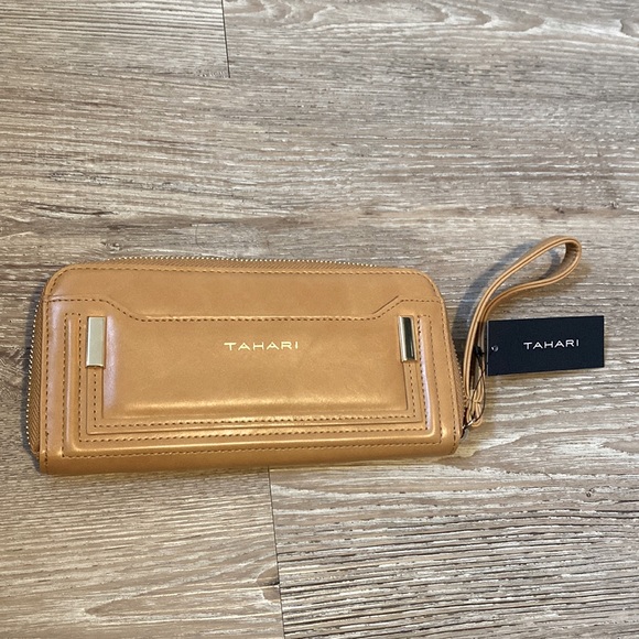 Tahari | Bags | Tahari Vegan Leather Walletwristlet | Poshmark